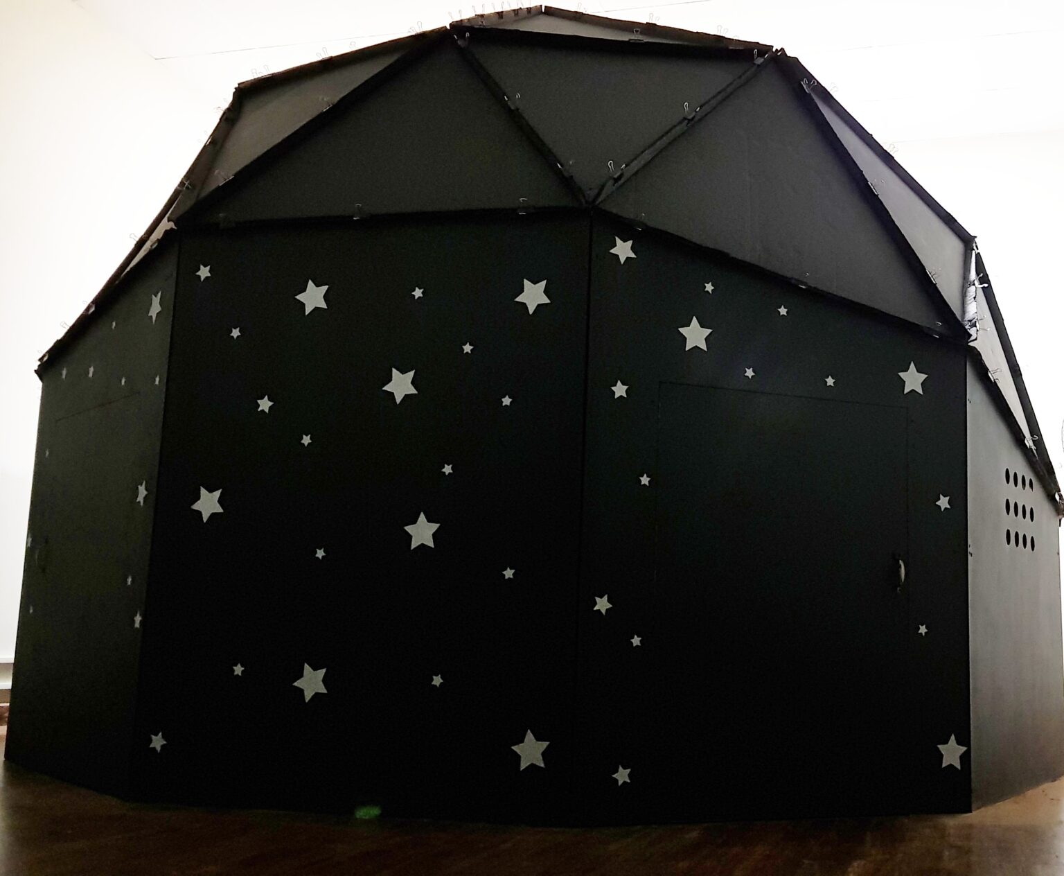 'Cosmic Perspective' Builds First Portable Planetarium in Pakistan